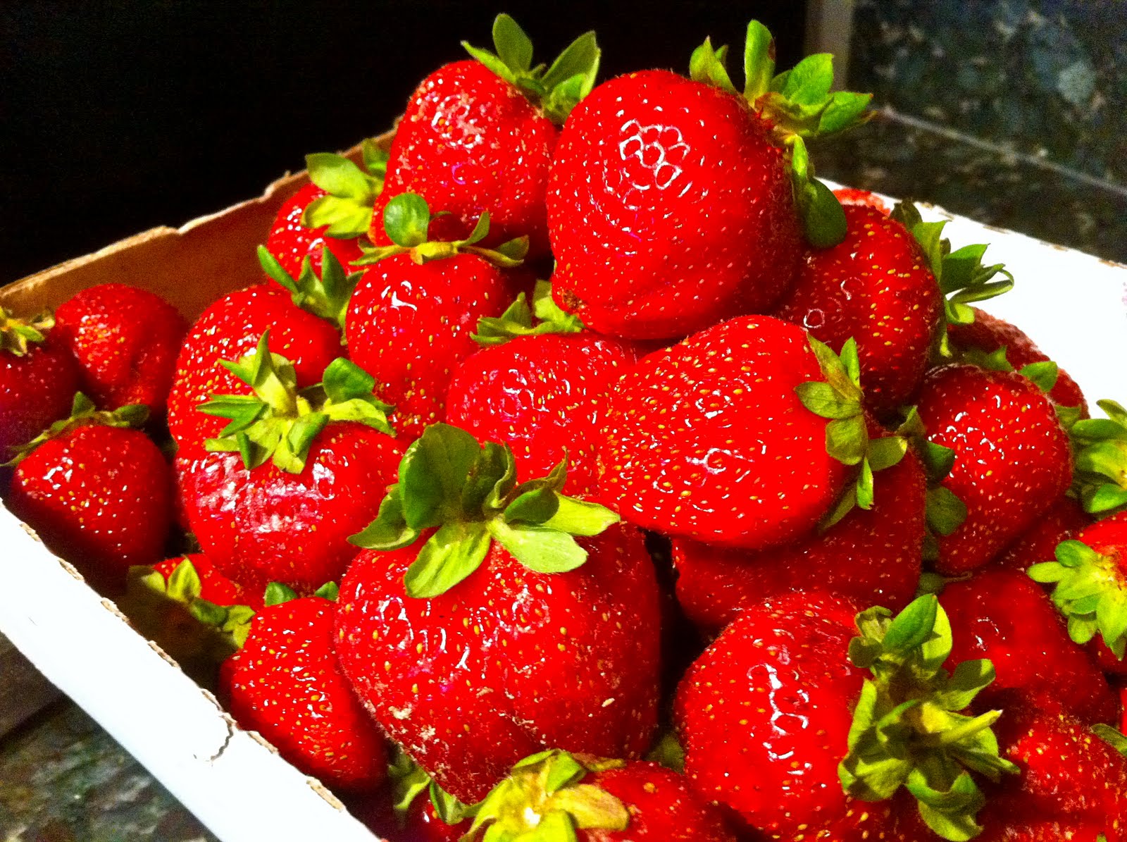 Organic Living, and Delicious Organic Food!: Strawberries!!! How good ...