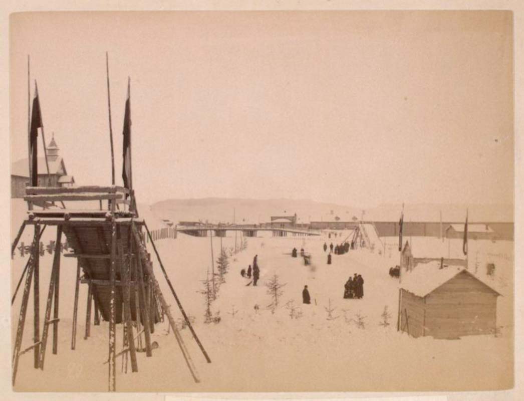 70 Rare and Amazing Photographs Capture Everyday Life of Sakhalin ...