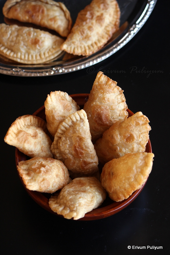 Erivum Puliyum: Mawa Gujjiya | Indian Sweet Hand Pies ( Step by Step Pics)