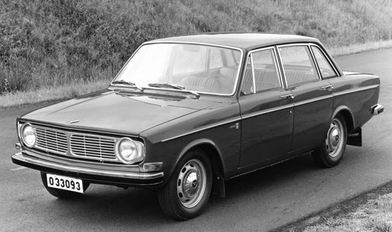 Car Style Critic: The First Boxy Volvos