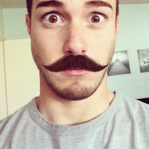 J&F Magazine: Fashon 4 Guys, Cuidados básicos del Bigote