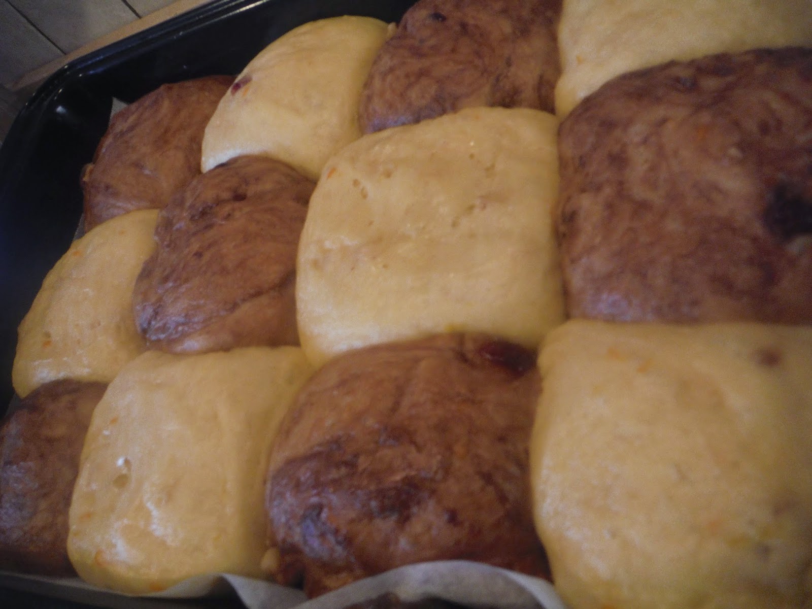 Simo's Cooking: Hot Cross Buns Black & White, il mio primo Re-Cake