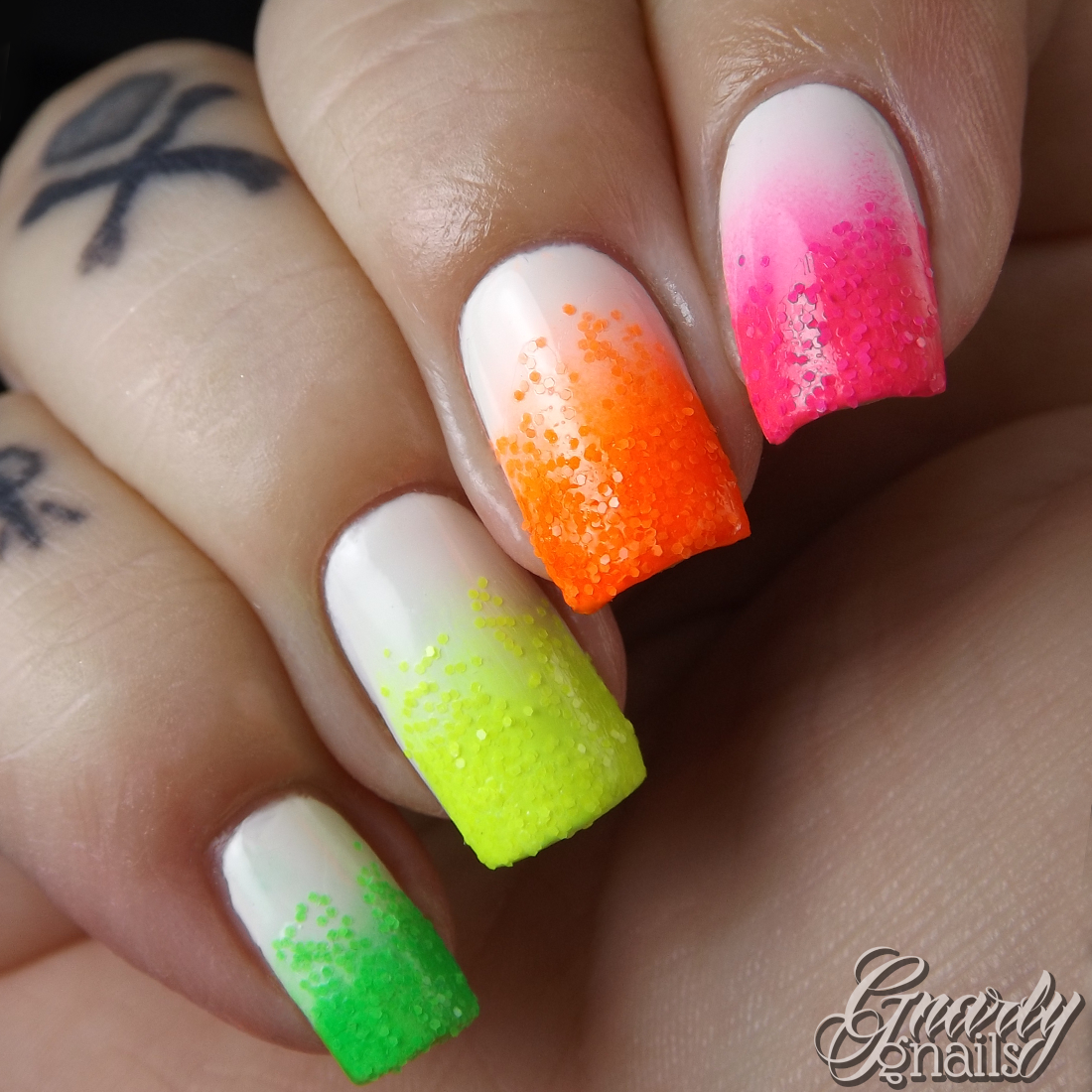 The Beauty Buffs - Trend: Neon - Gnarly Gnails