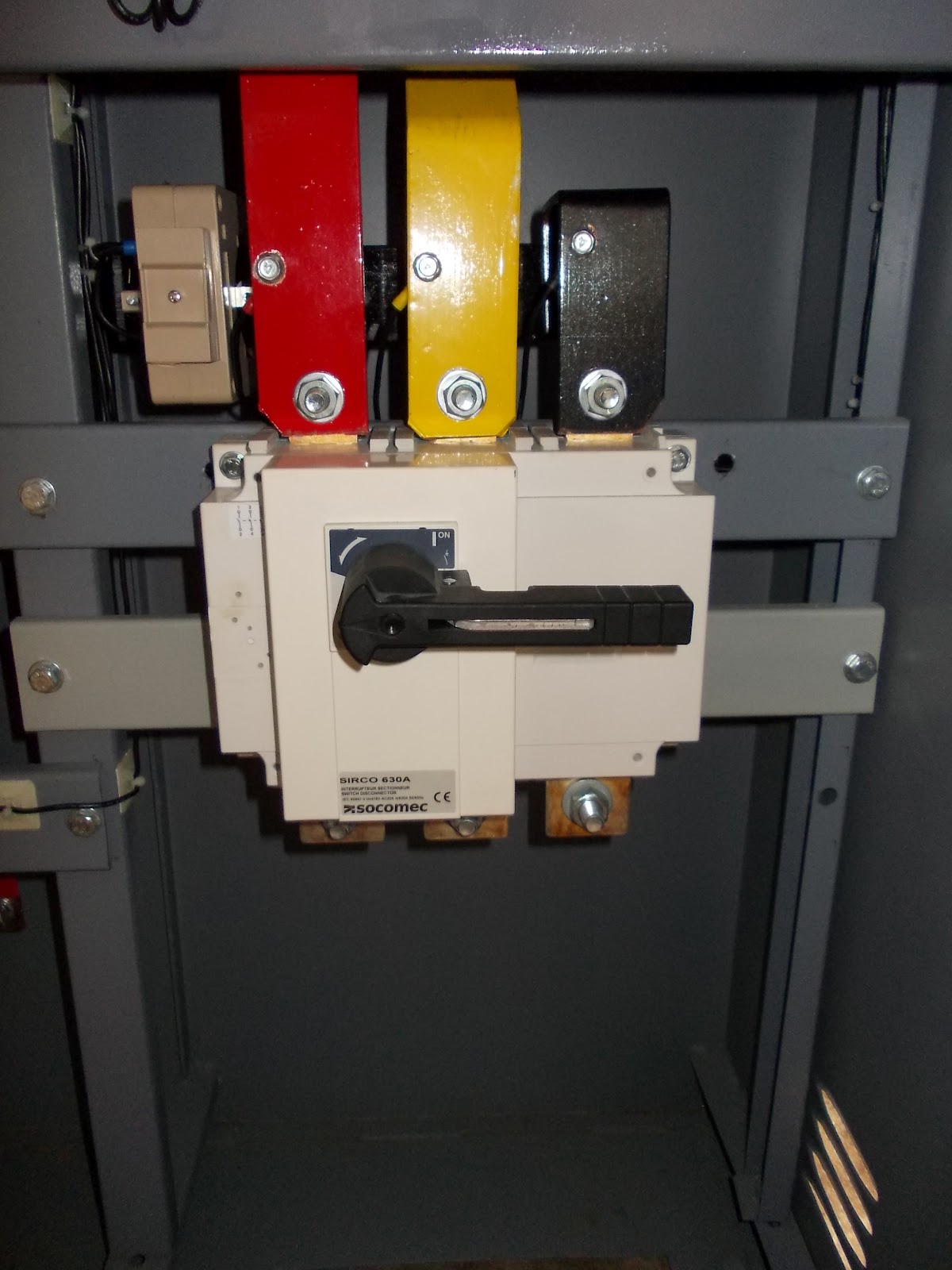 CV CAKRAWALA QUANTUM MANDIRI: LVCB ( Low Voltage Circuit Breaker ) 4 ... CV CAKRAWALA QUANTUM MANDIRI: LVCB ( Low Voltage Circuit Breaker ) 4 ...