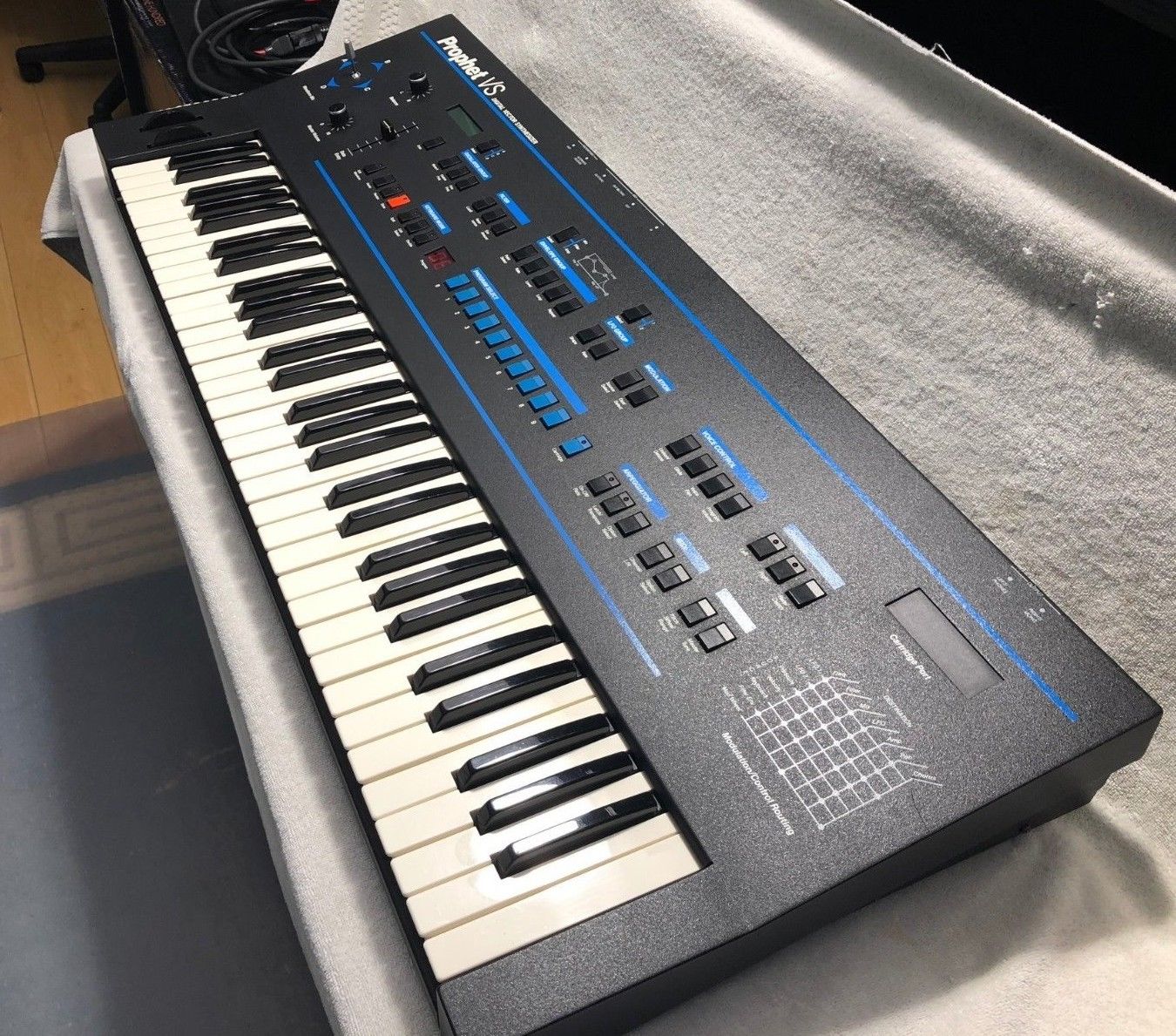 MATRIXSYNTH: Sequential Circuits Prophet VS Vintage Keyboard ...