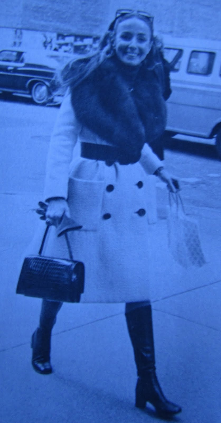 DECADES INC.: LYN REVSON: AN AMERICAN CLASSIC