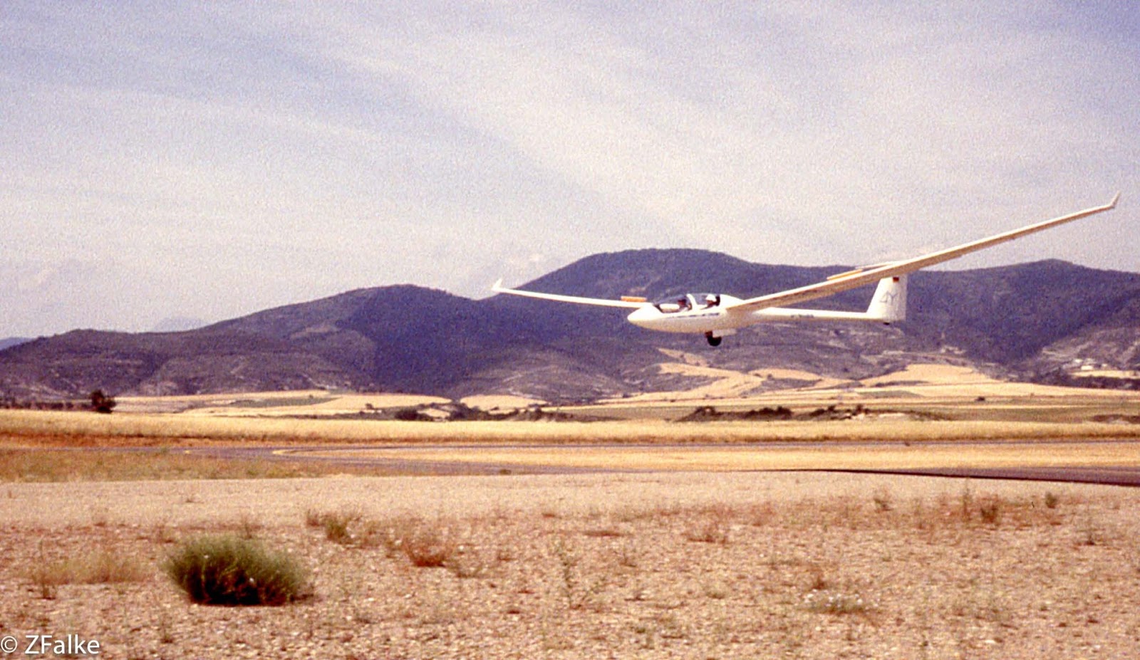 Me gustan los aviones: ASH 25