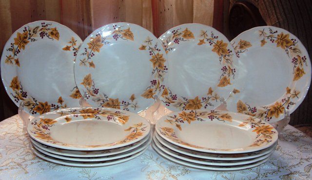 Lemari Cantique: Piring Kuih Yellow Maple (SOLD)