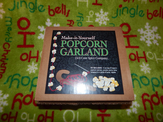 Holiday Gift Guide: DIY Popcorn Garland Kit - Ramblings of a Coffee ...