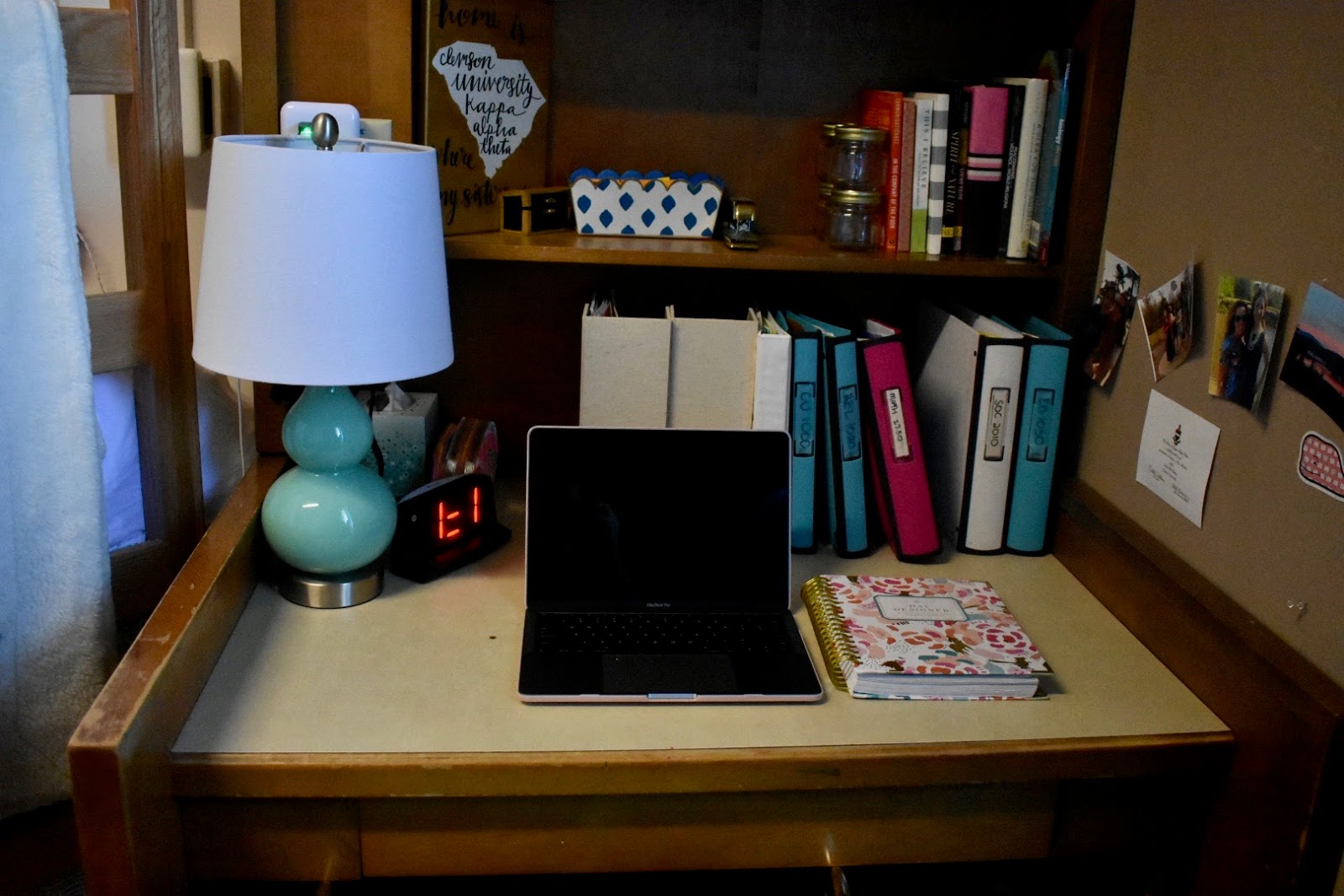 Chic in Carolina: Freshman Year Dorm Tour