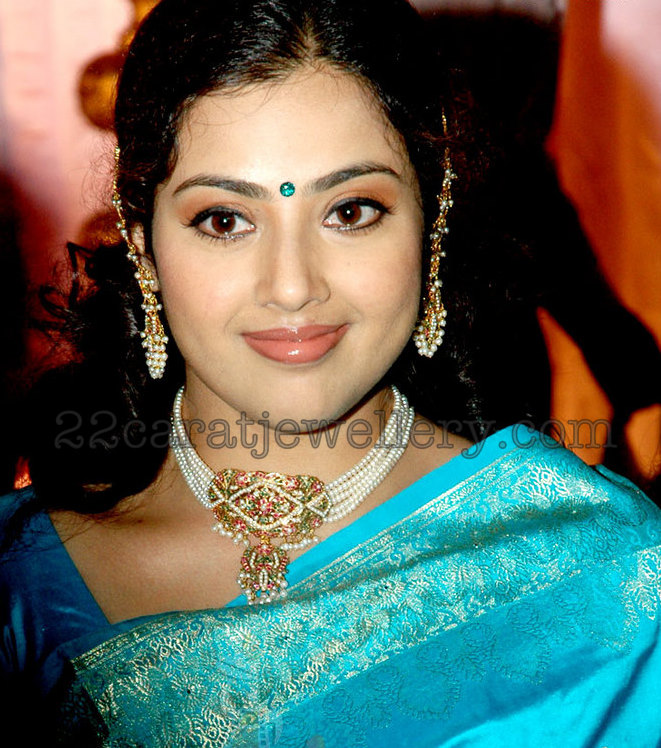 Meena's Pearl Necklace - Jewellery Designs