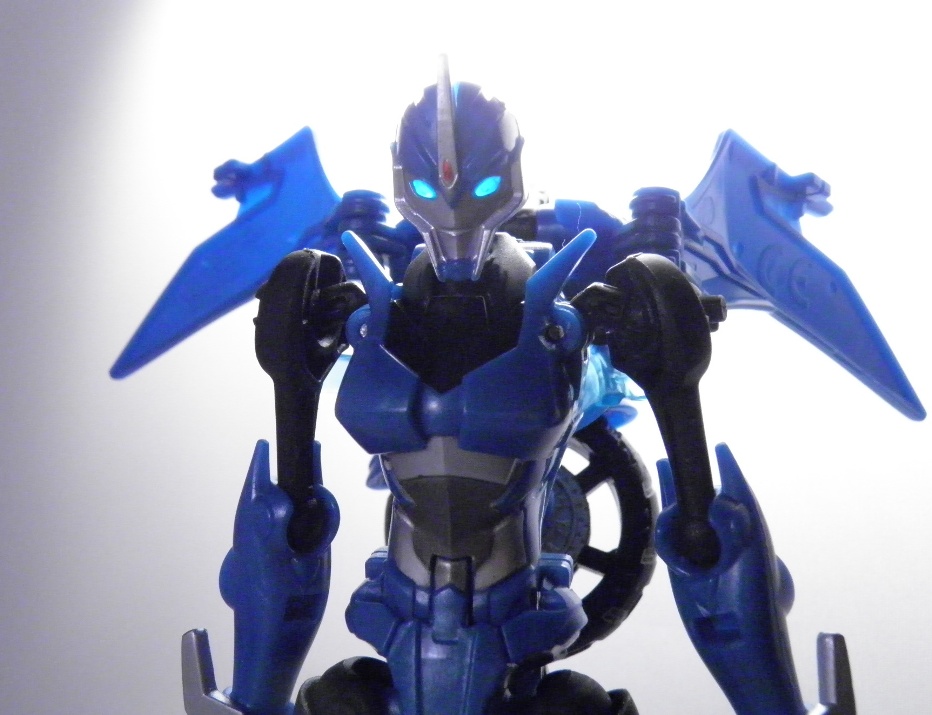 She's Fantastic: Transformers: Prime ARCEE!