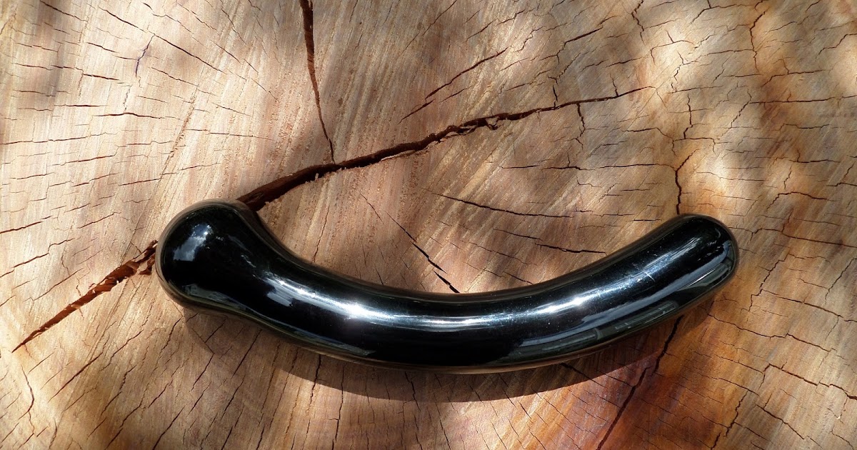 Review: Curved Obsidian Yoni Wand - Oh Glow