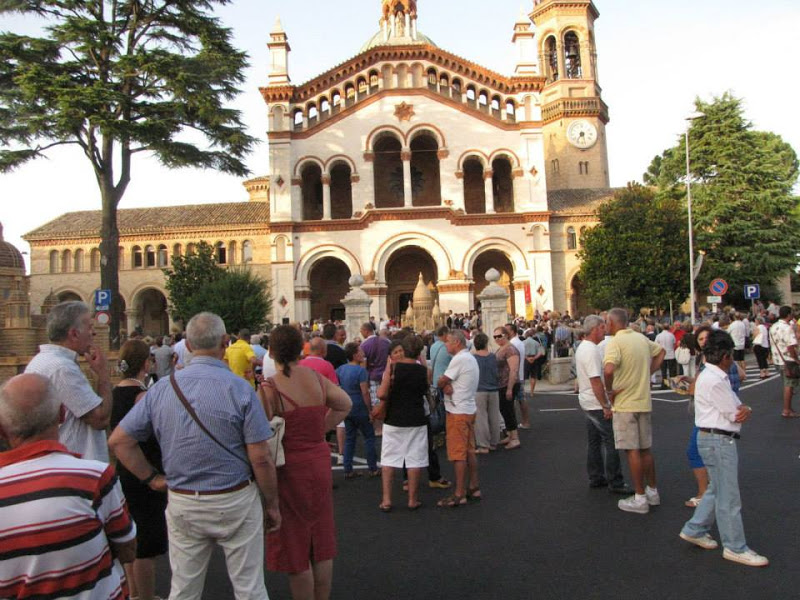 CATHOLICVS: Franciscanos de la Inmaculada: el Comisionado autoriza la ...