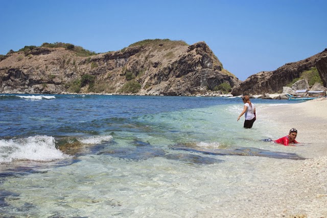 Capones Island - Pundaquit San Antonio, Zambales | Playing Tourist