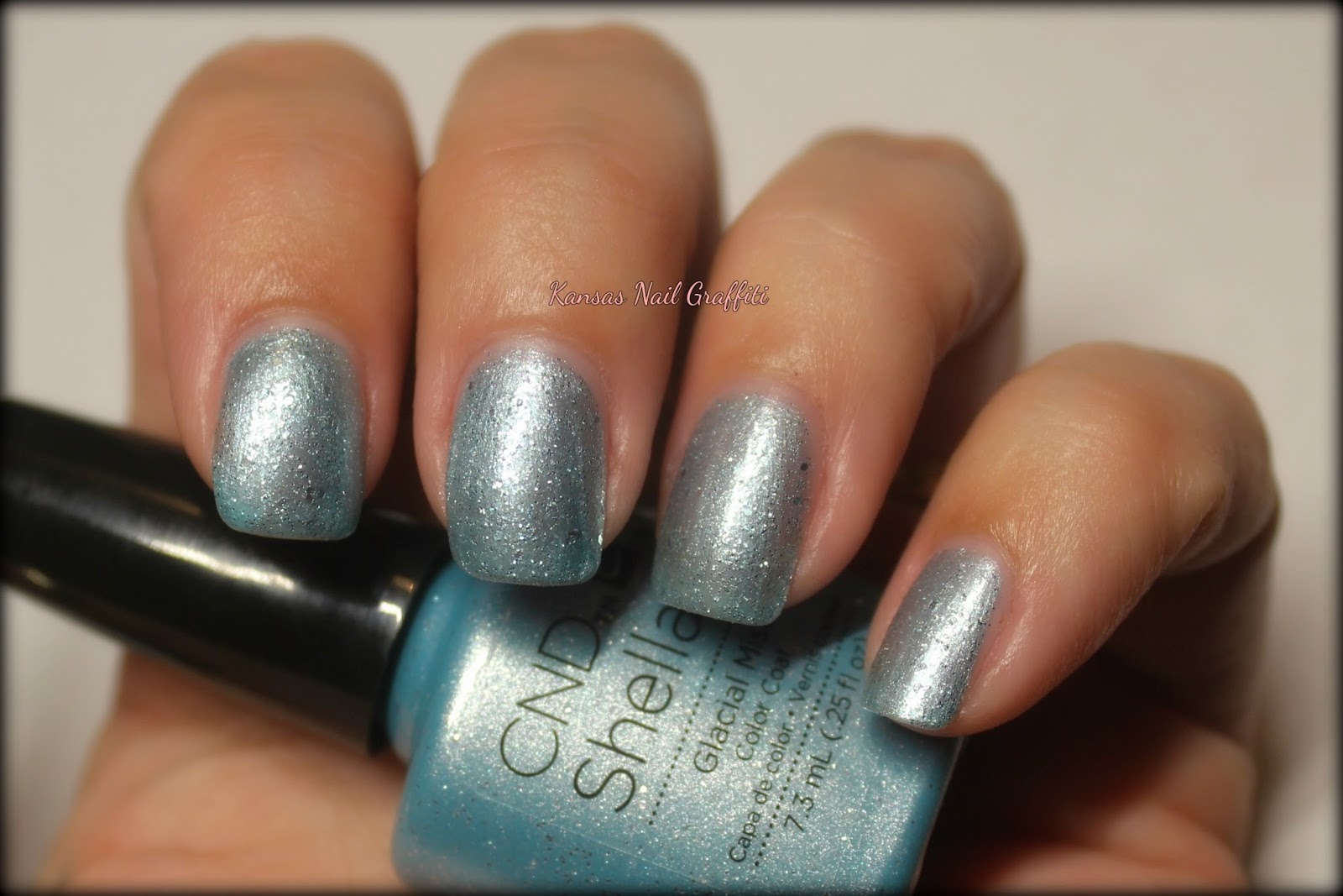 Makeup & Nail Graffiti: CND Aurora collection