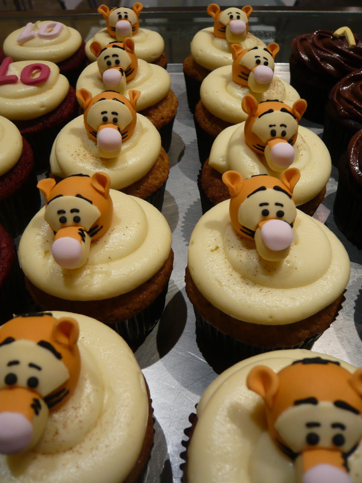 Sift: Fun customized birthday cupcakes