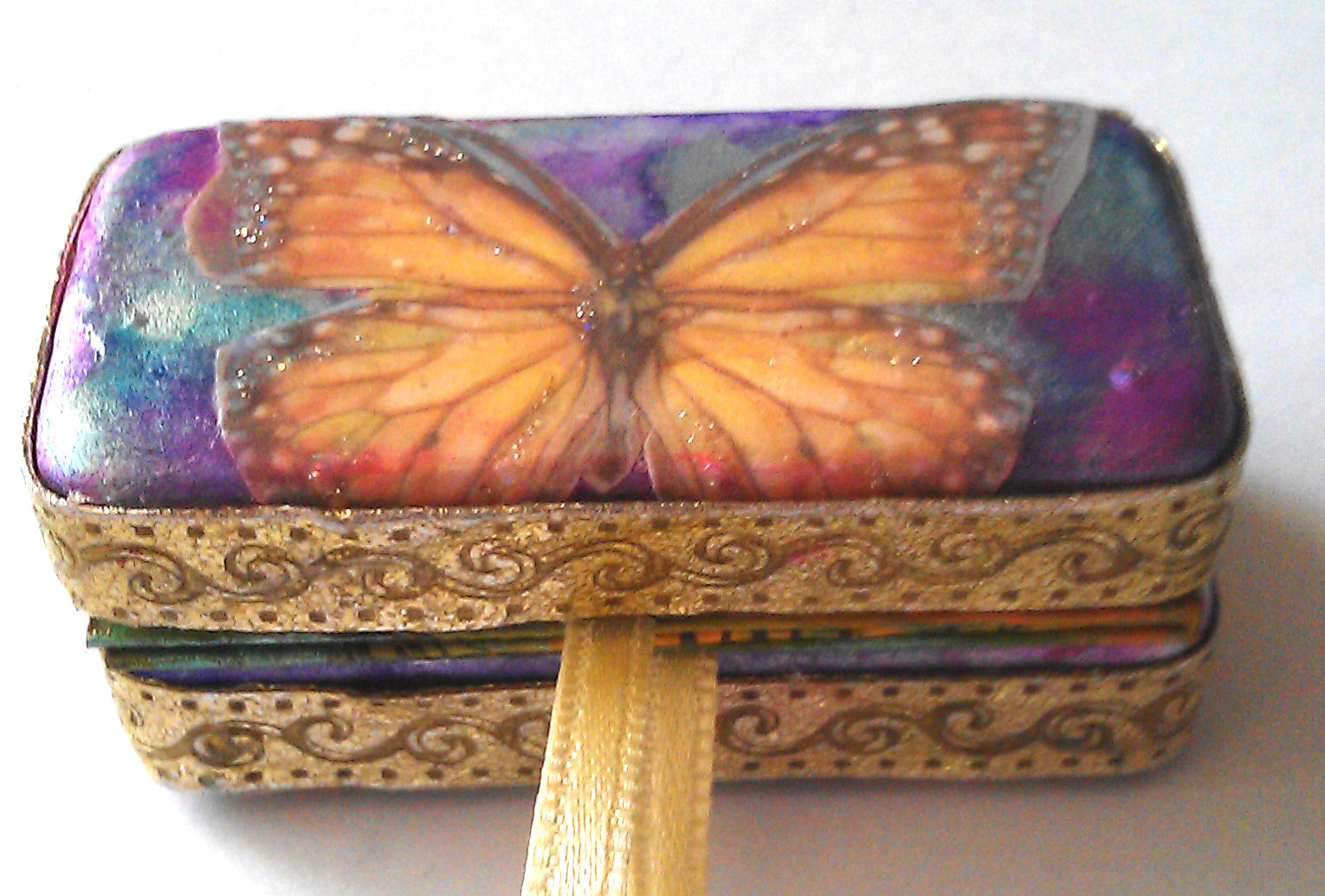 Patties Art: Altered Domino Book