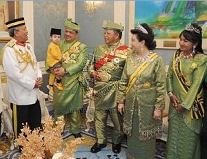 Maharum Bugis Syah (MBS): Istiadat Penganugerahan Darjah dan Pingat ...