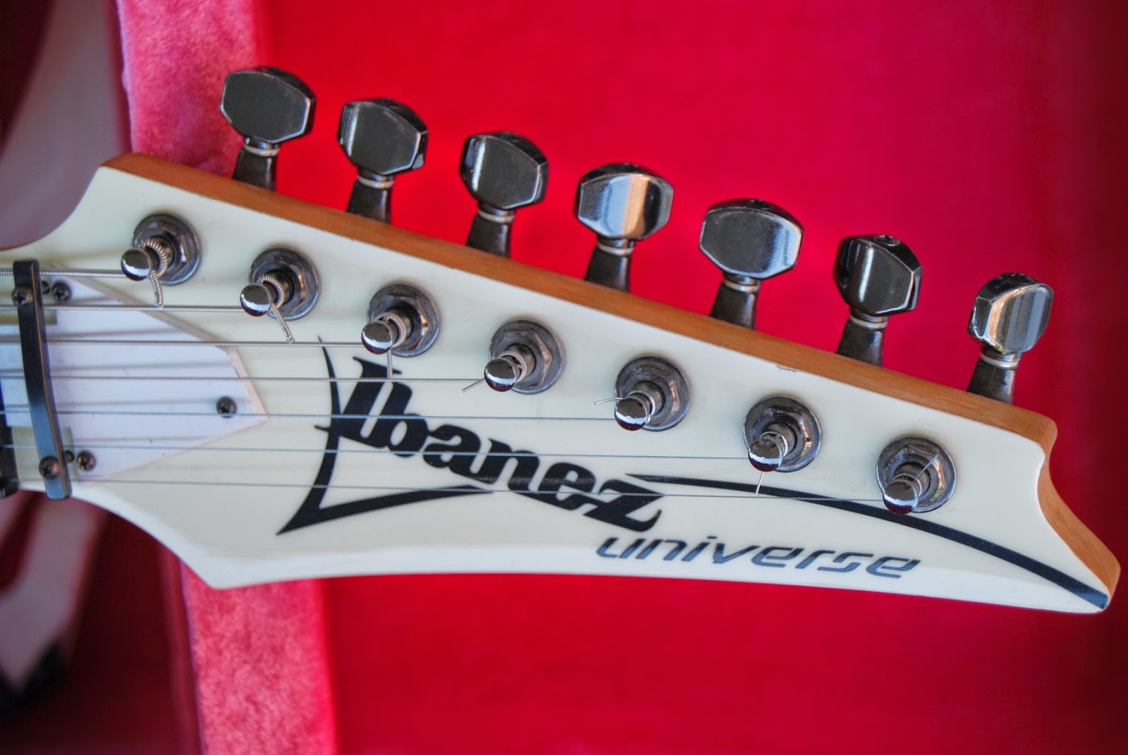 Steve's Gear & Music Blog: Observation about Ibanez Headstocks