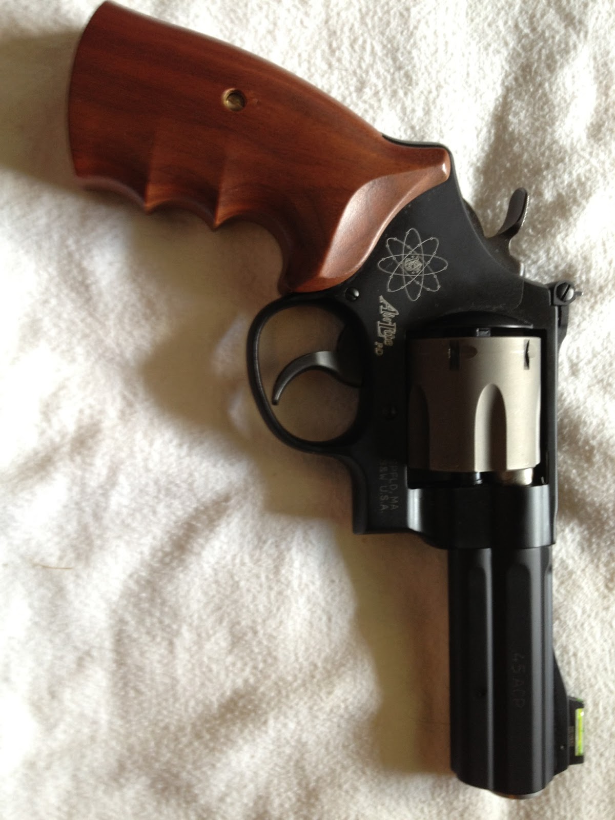 The GunDivas: Initial (and Possibly Final) Review: Smith & Wesson 325PD ...
