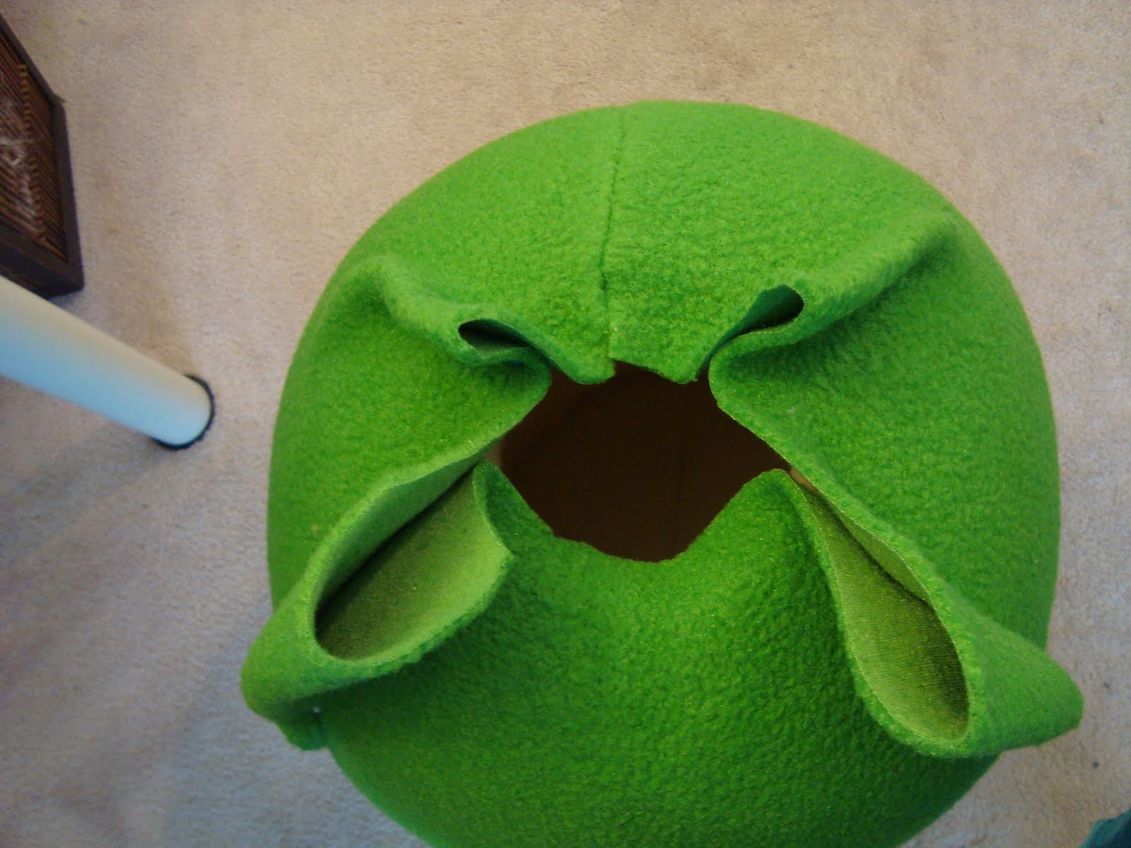 Double Rainbow Puppets: Green Guy Fabric-ed