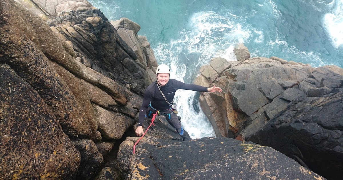 JAMIE EVANS CLIMBING: Commando ridge with Toby last year