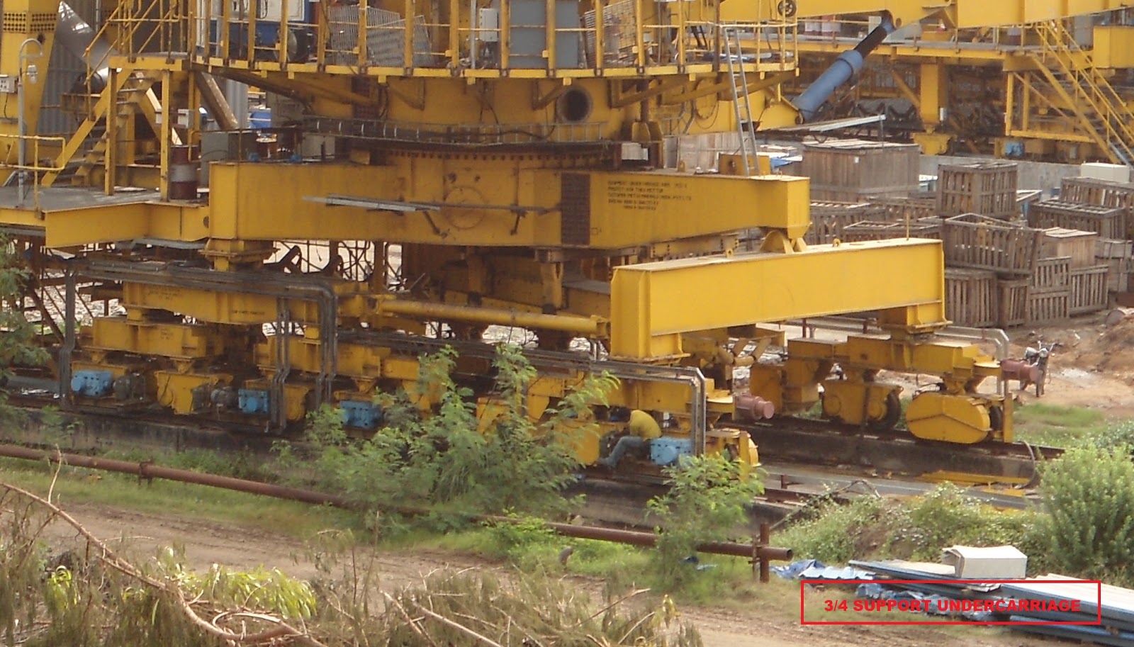 Undercarriage support structure