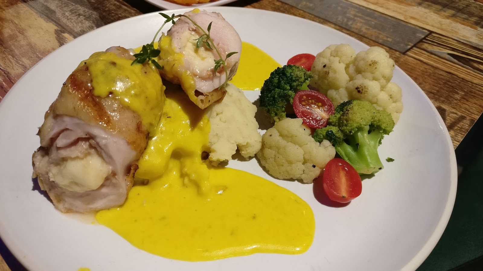 It's About Food!!: Cycle Food Station @ Solaria Square