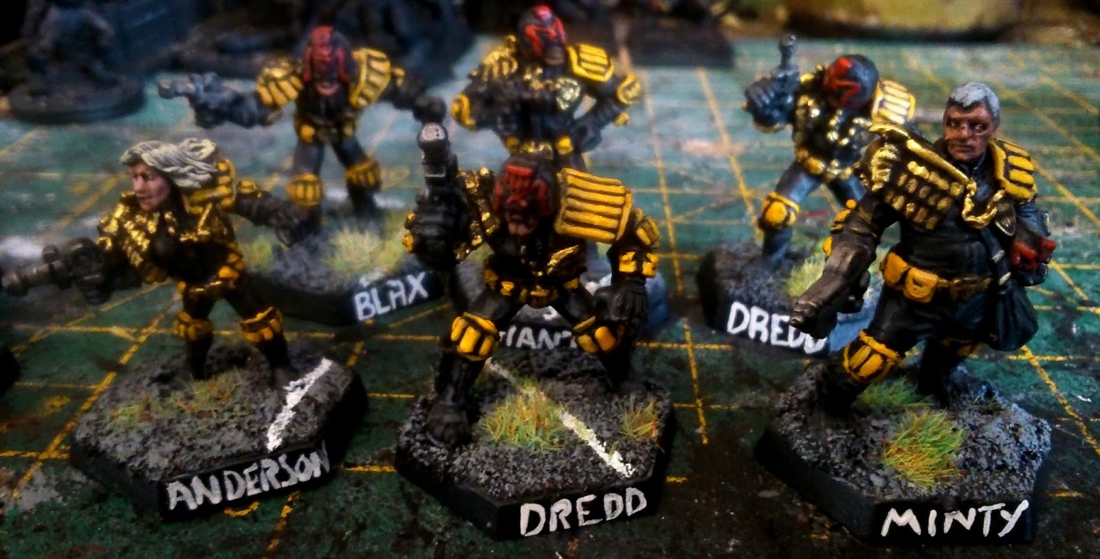 Oldhammer on a budget: Painting Citadel Judge Dredd Part 11 ...