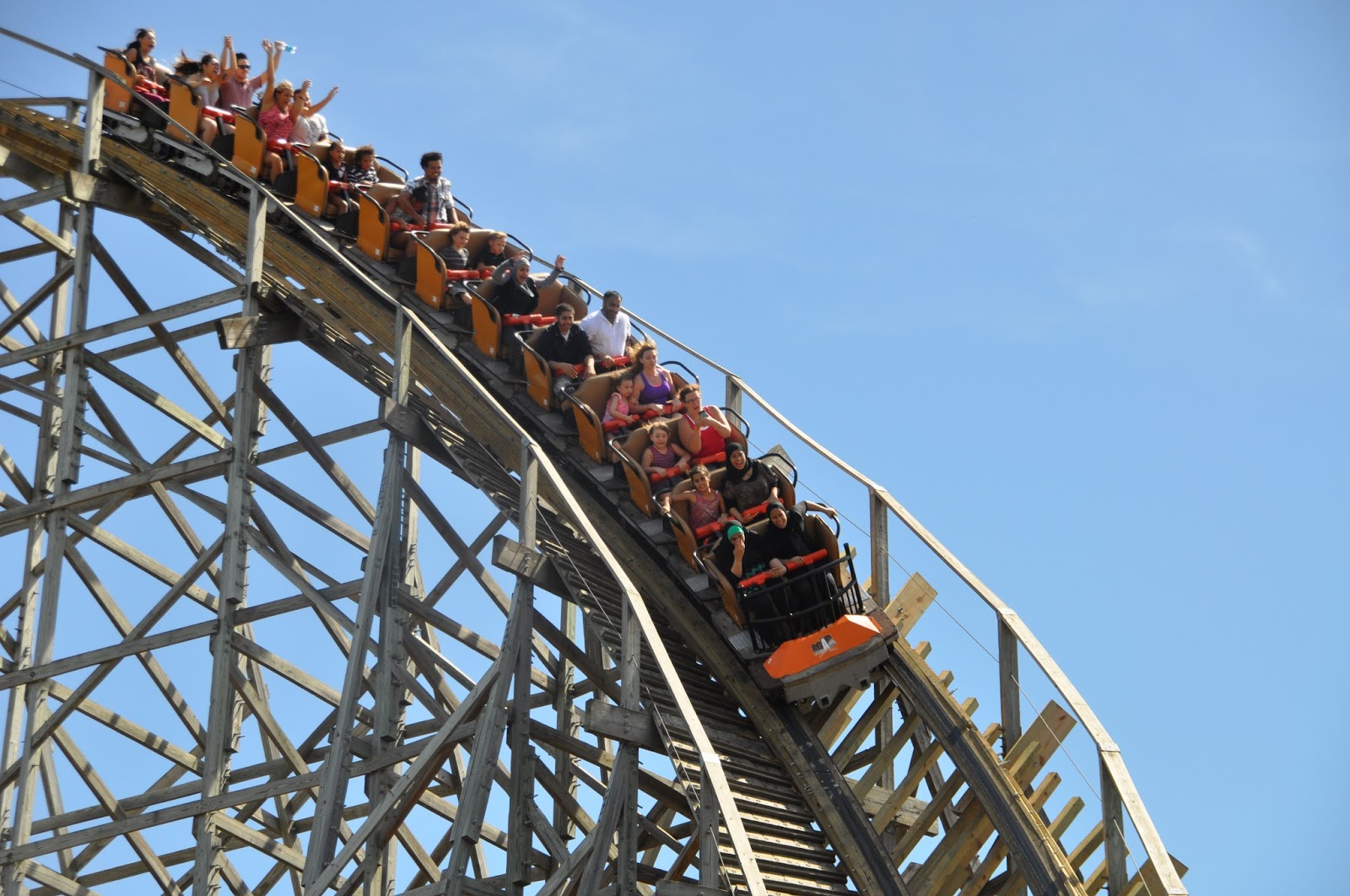 Six Flags Discovery Kingdom announces the ROAR wooden coaster will ...