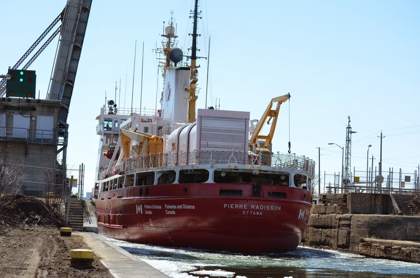Vessels in the Welland Canal: CCGS Pierre Radisson - Ice Breaker