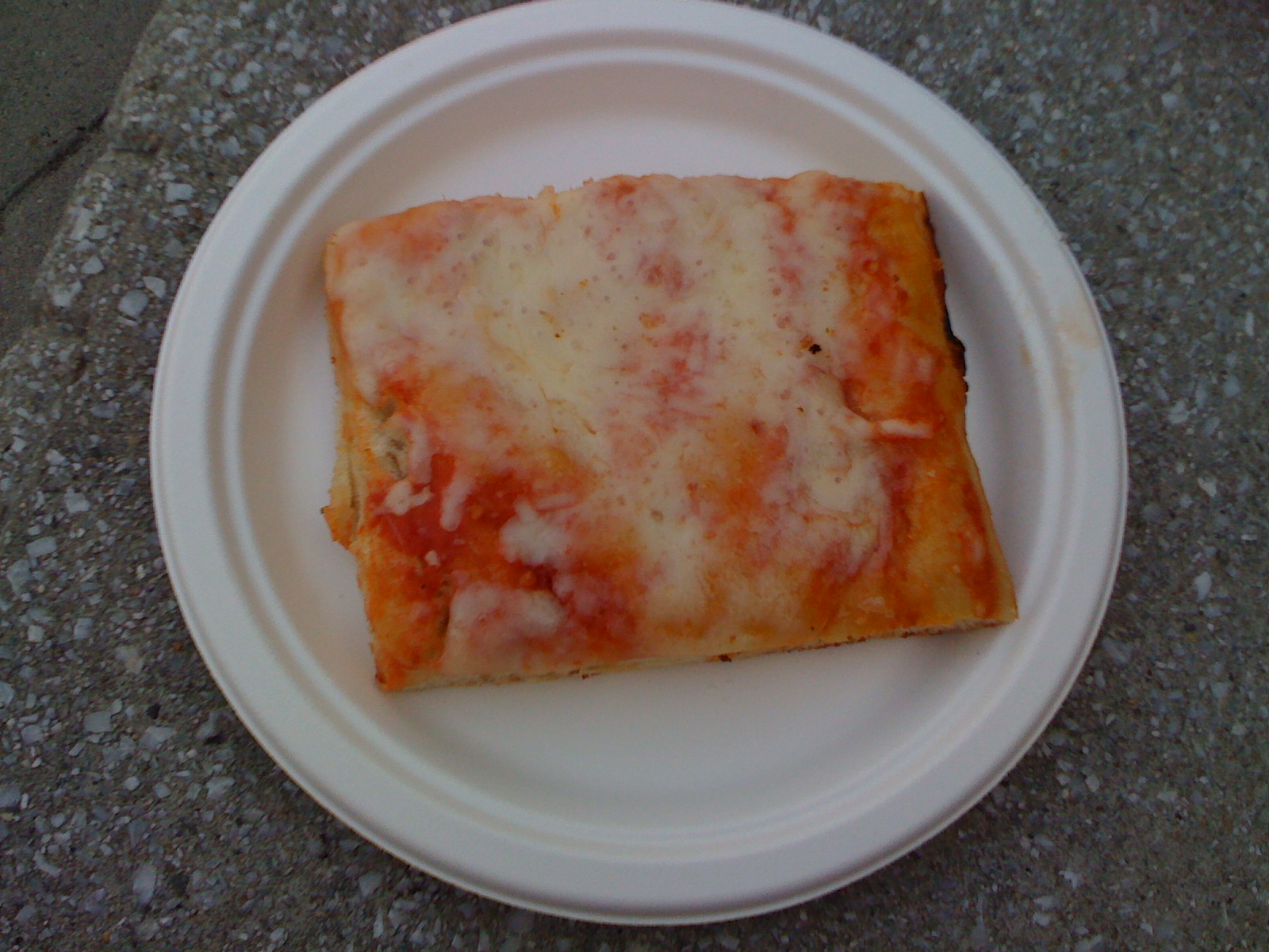 52 Weeks of Disney: Week 14 - Epcot Via Napoli Pizza Slice Review (Apr 8)