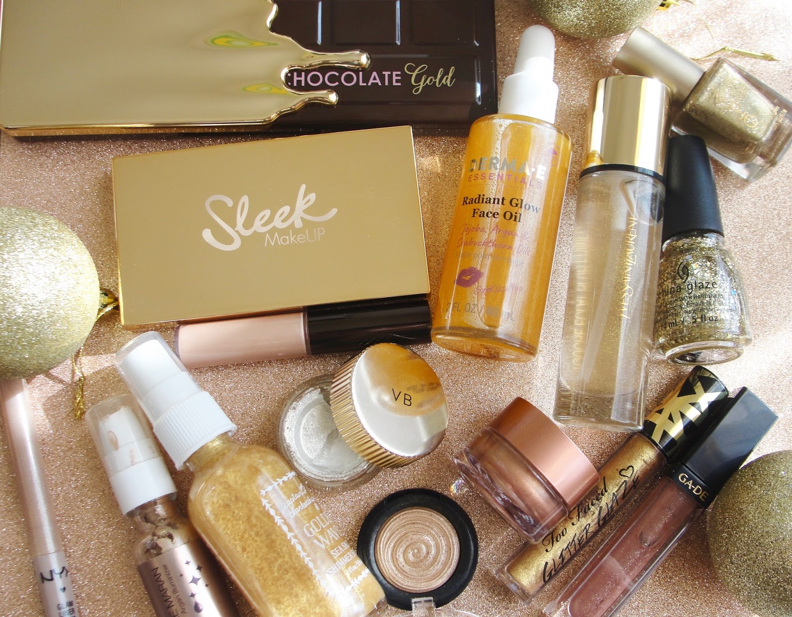 BEST GOLD BEAUTY PRODUCTS: 'TIS THE SEASON TO SPARKLE!