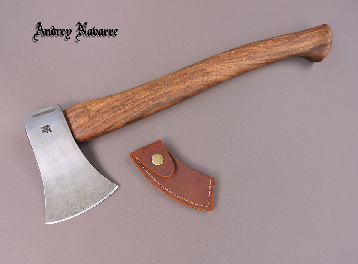 Navarre Cutelaria Artesanal: Machado médio com Sibipiruna