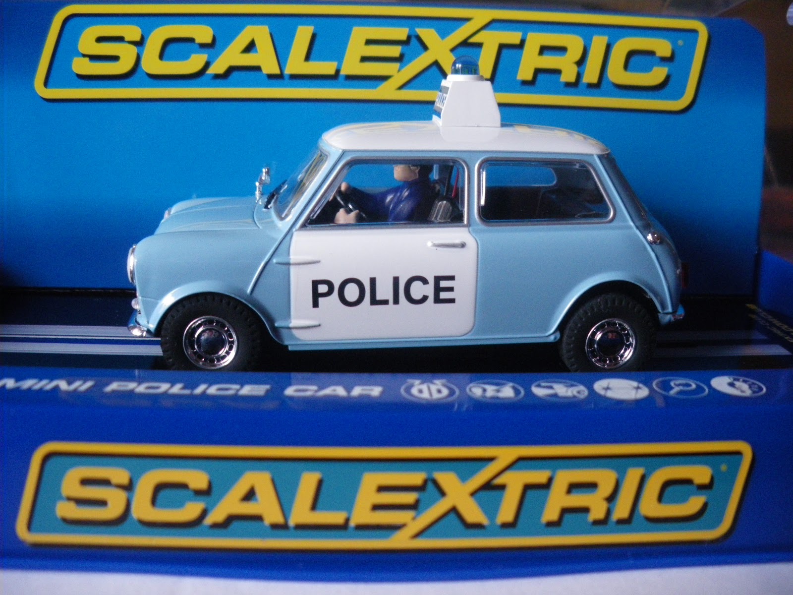 COCHES DE POLICIA DE SLOT: ANALÓGICOS