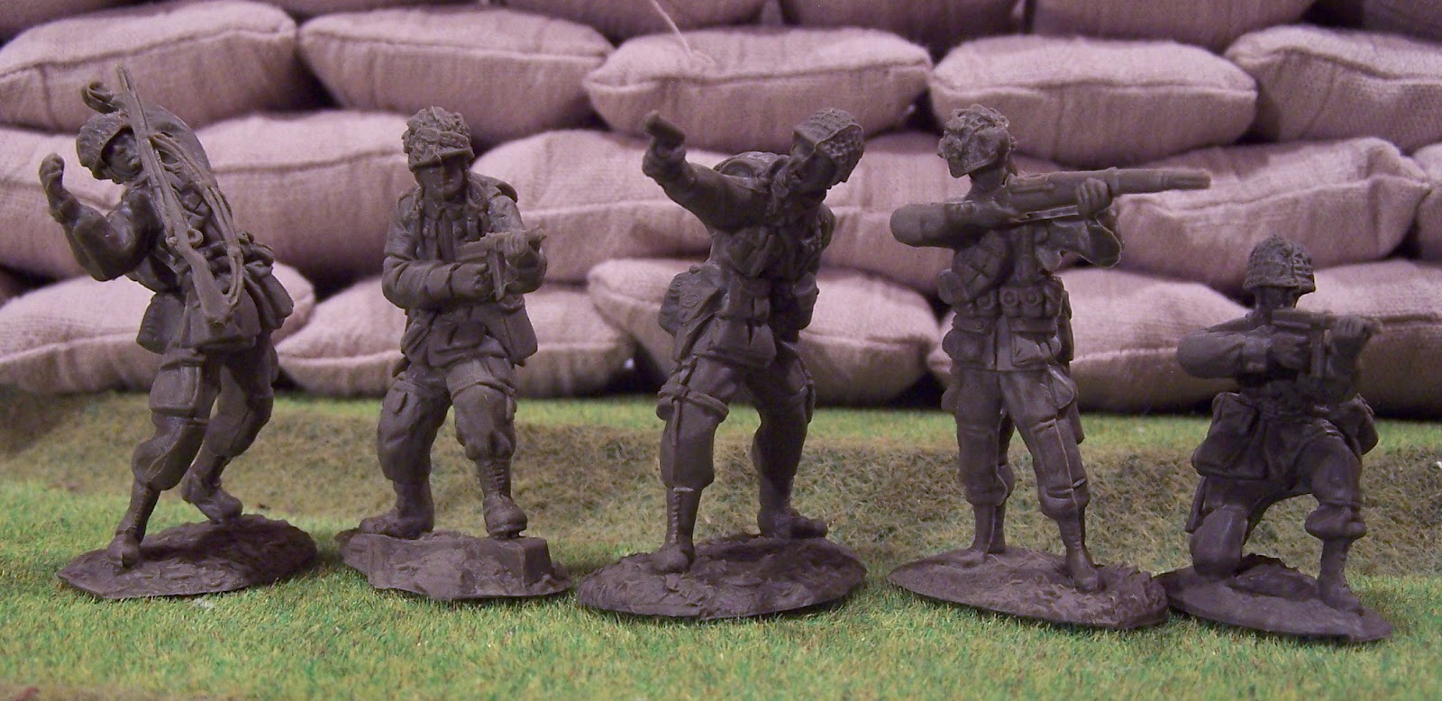 WWII Plastic Toy Soldiers: Conte Collectibles - Toy Soldiers