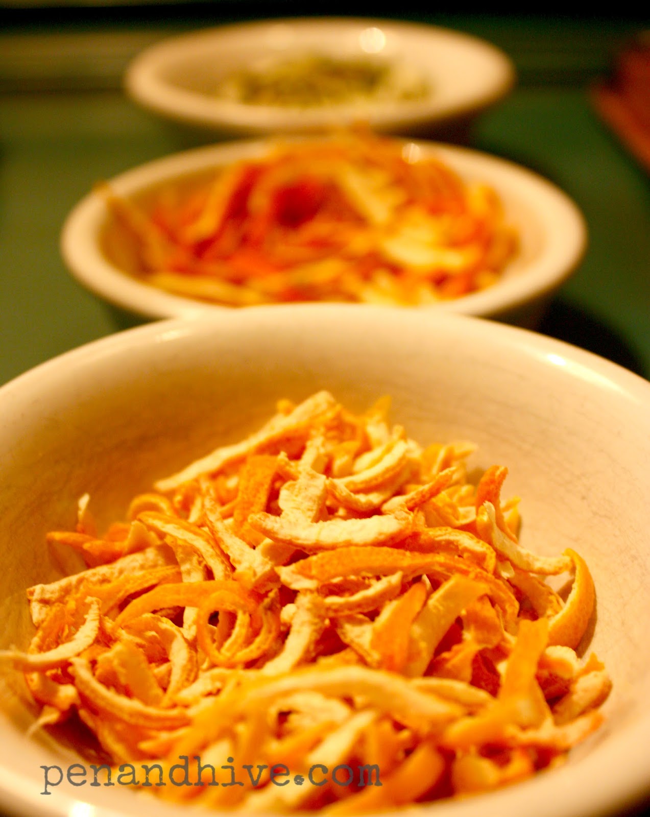 Pen & Hive: How to Make a Citrus Powder