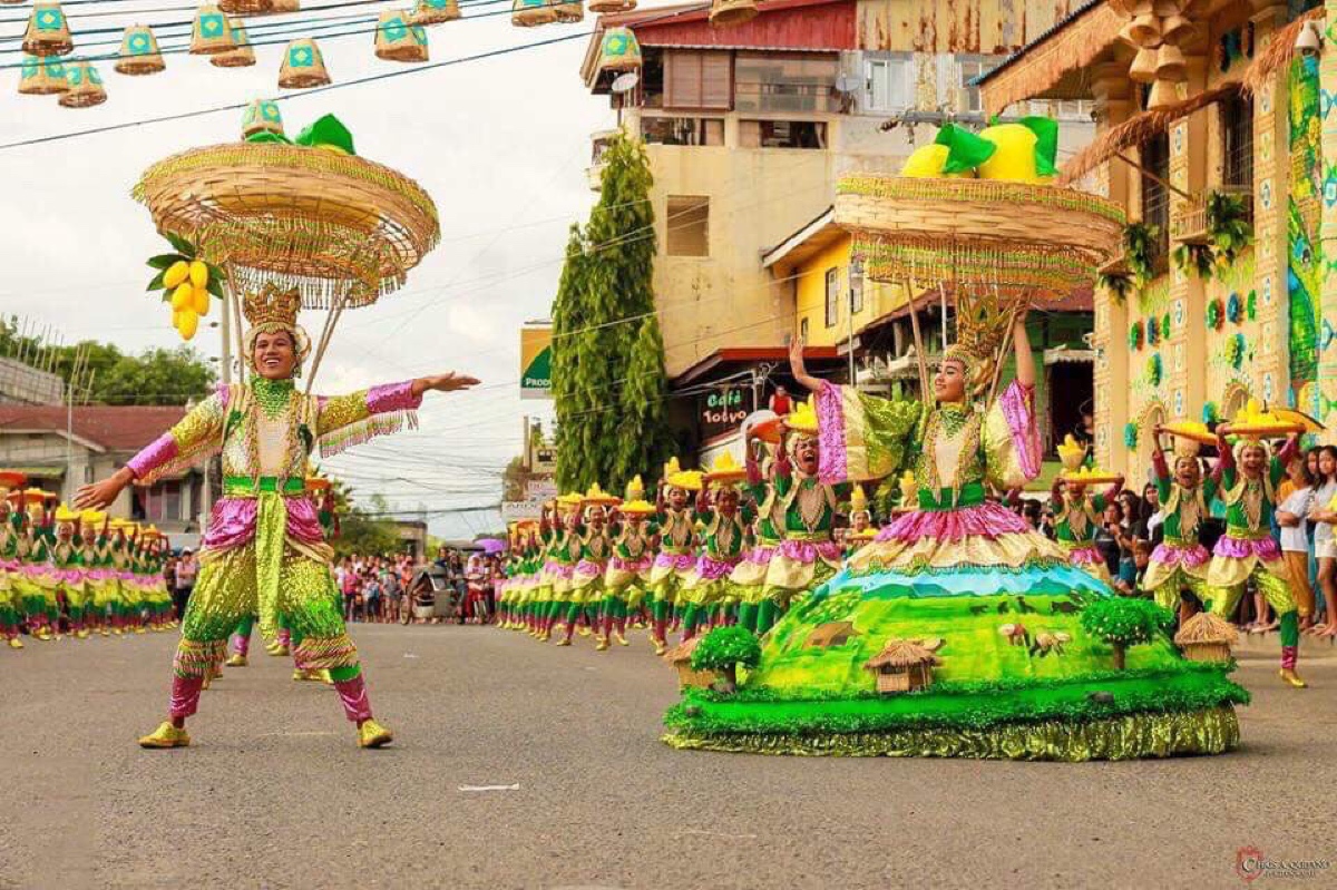 WORLD'S SWEETEST MANGO AND SWEETEST FRUIT - PHILIPPINE CARABAO MANGO