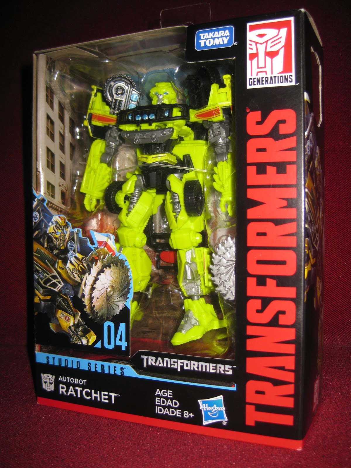 deSMOnd Collection: Hasbro Studio Series 04 "Ratchet" from Transformers