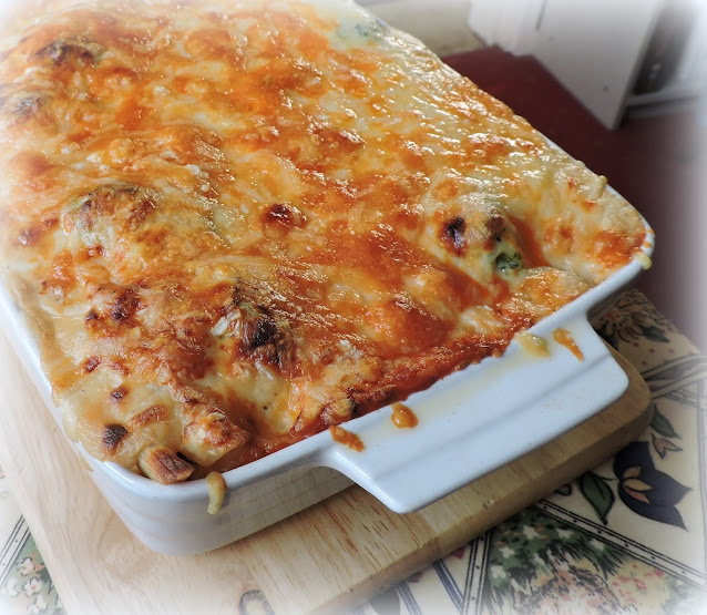 Cheesy Rigatoni with Tuna & Broccoli | The English Kitchen