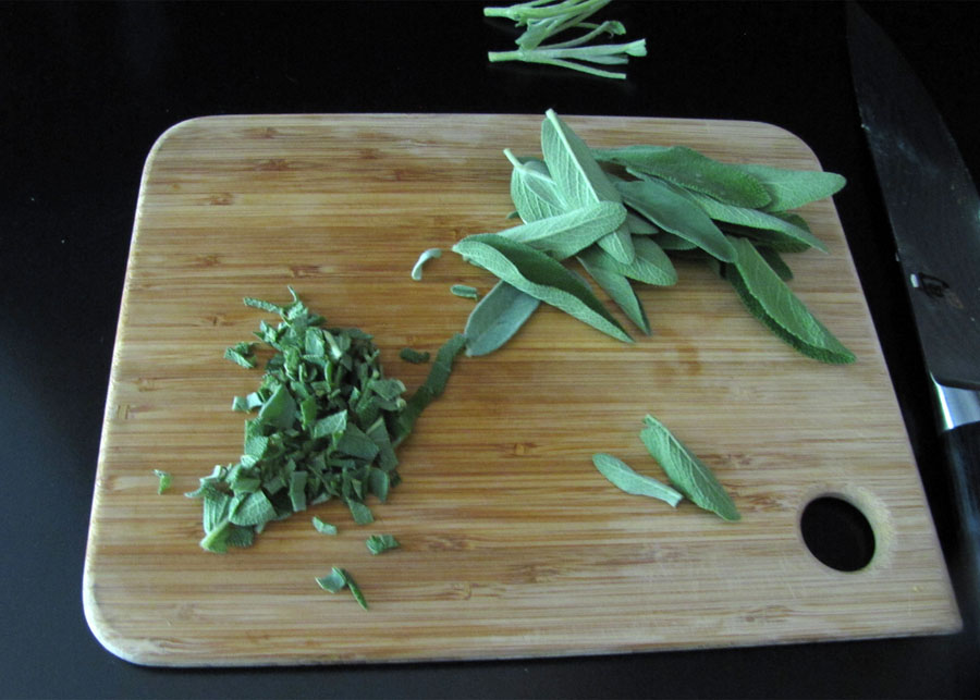 Smells Like Food in Here: Harvest Sensations Fresh Sage