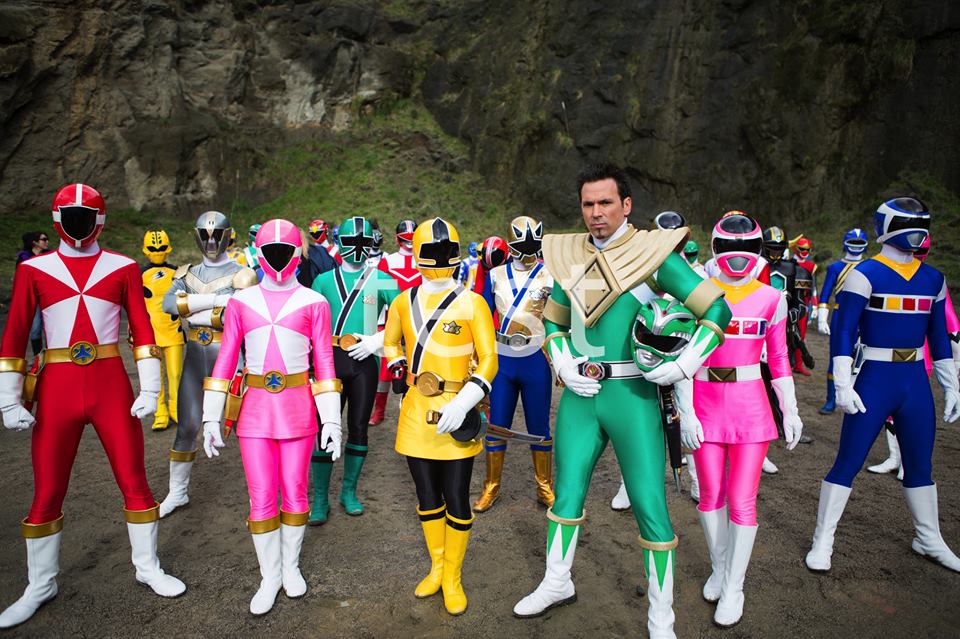Power Rangers Super Megaforce Cameos Suited for Action! [Updated ...
