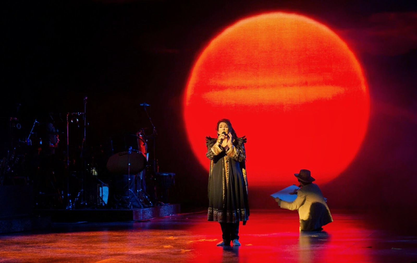 The Music Chronicles: Kate Bush: Before The Dawn - a lifetime ...