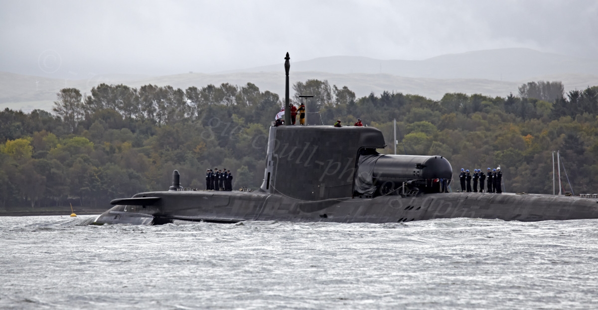 Dougie Coull Photography: HMS Astute - Departing Faslane Naval Base