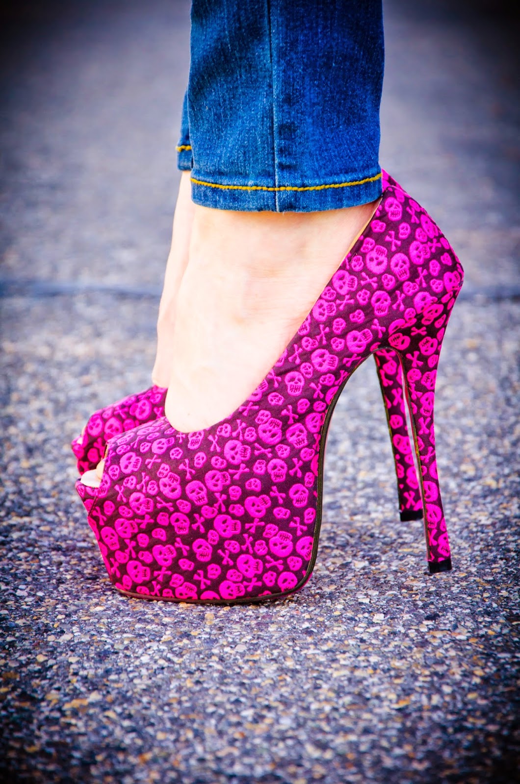 Love, Iris: Bones and Skulls