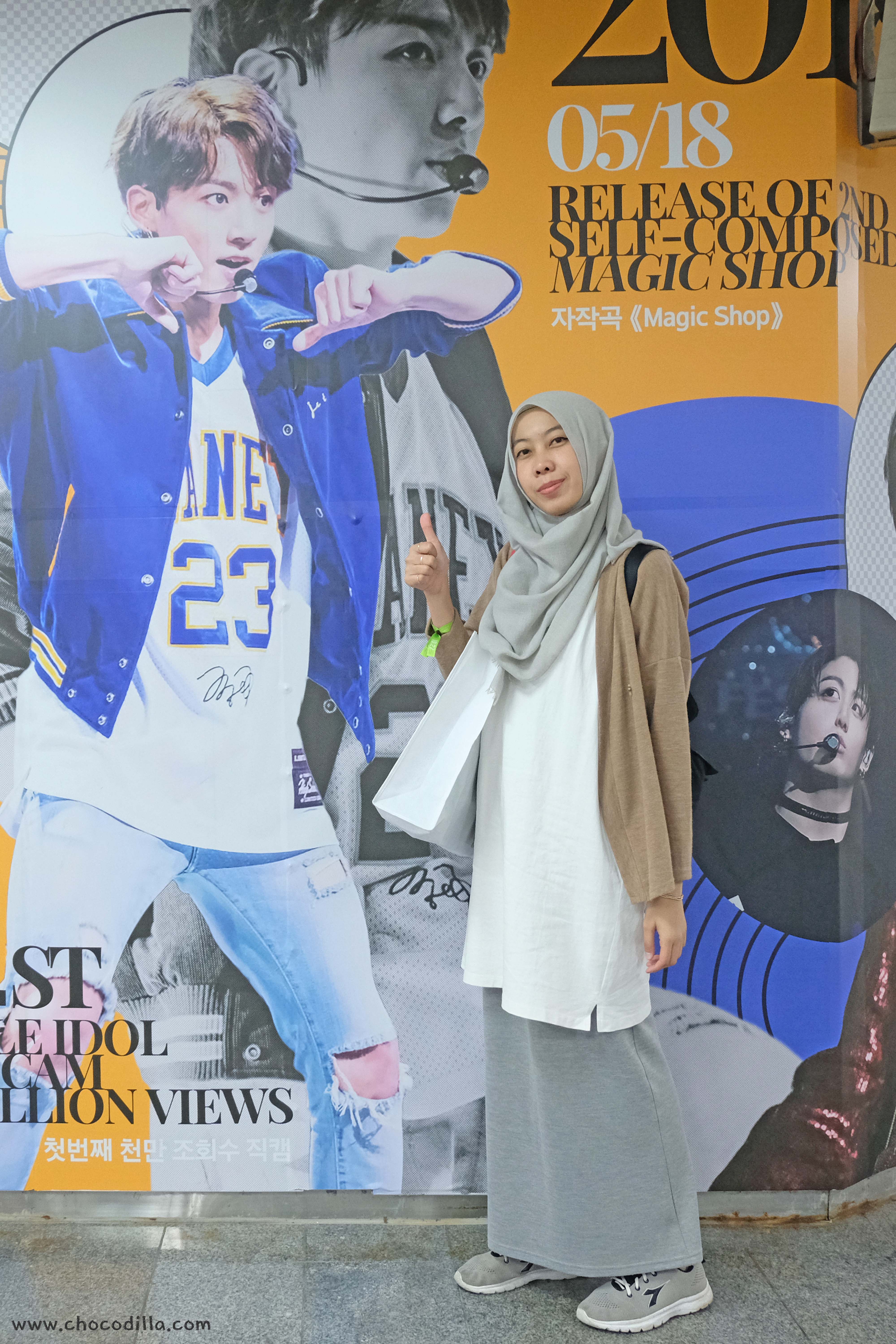 Inspirasi Outfit Liburan Musim Gugur di Korea untuk Hijaber - CHOCODILLA