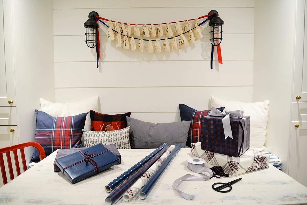 Craft Room Decor at Christmas - Rambling Renovators