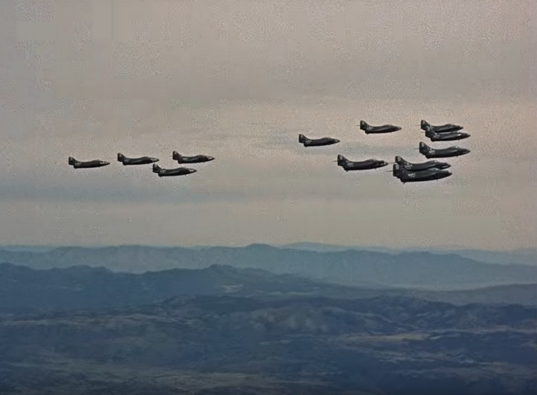 Chant du Départ: Cool Flying Scenes from the Movies