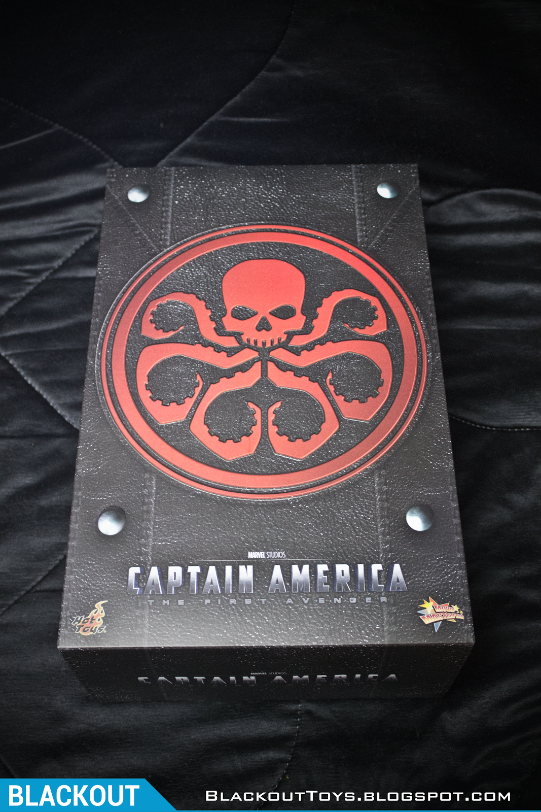 Blackout Galleries and Reviews and Previews: Hot Toys Red Skull Gallery